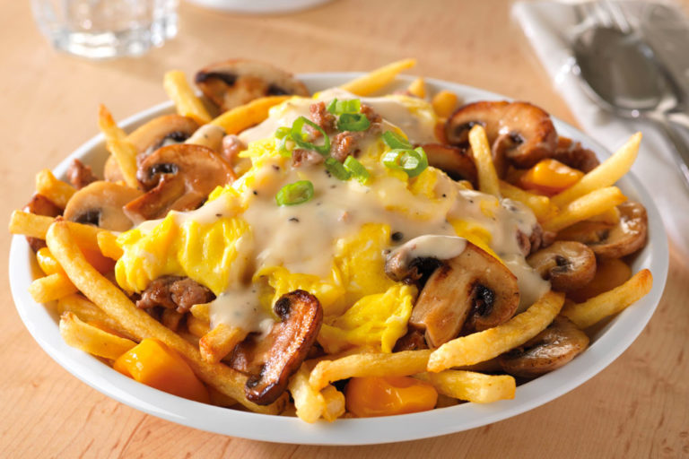 Breakfast Mash Up (Breakfast Poutine) – The Mushroom Council